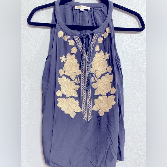 ANDREE BY UNIT | Tops | Andree By Unit Size Small Gray And Beige Ros ...